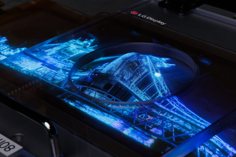LG Display Succeeds in DevelopingWorld’s First Stretchable Display that ...